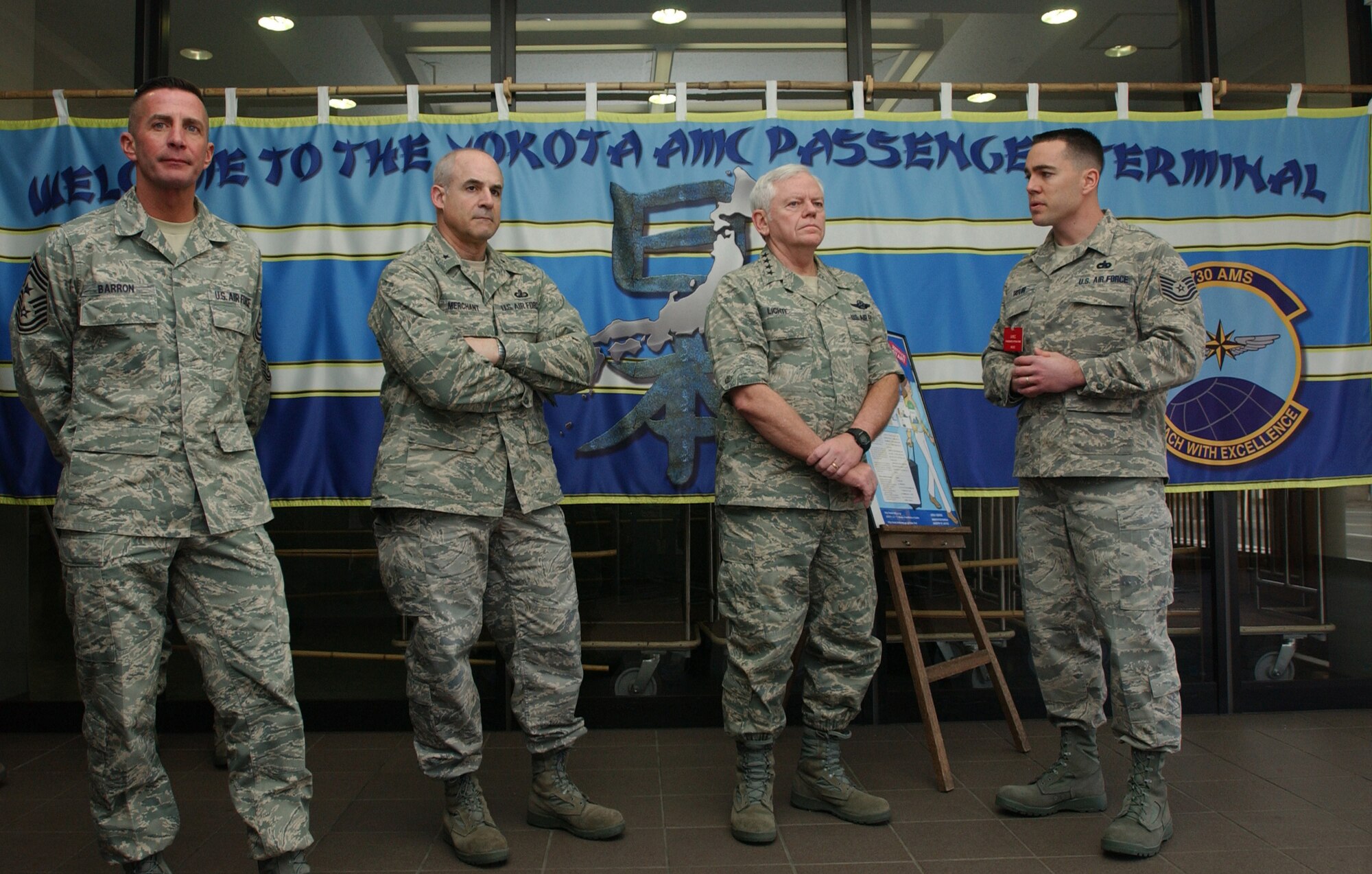Amc Commander Visits Yokota Yokota Air Base Article Display 75815 Hot