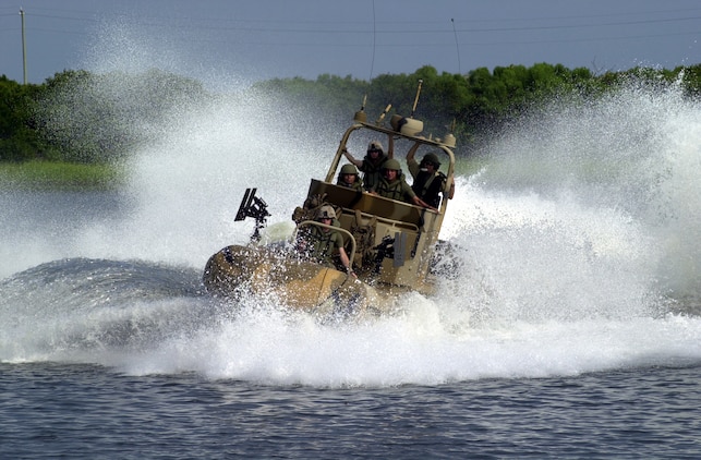 Marines to be first reservists with Small Craft Company > Marine Corps ...