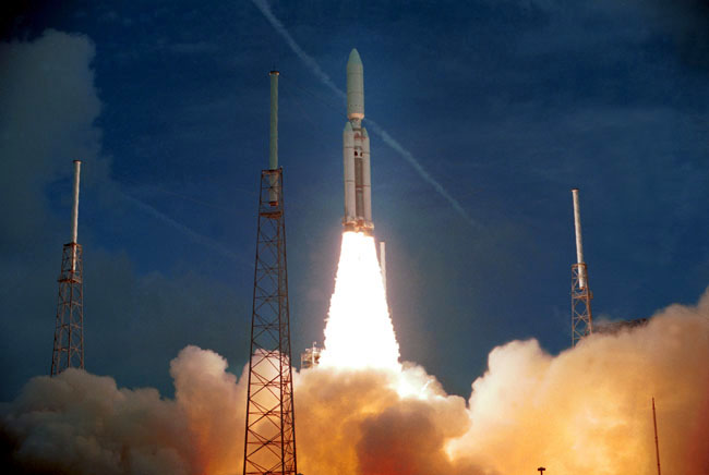 New Milstar launches from Cape > Air Force > Article Display