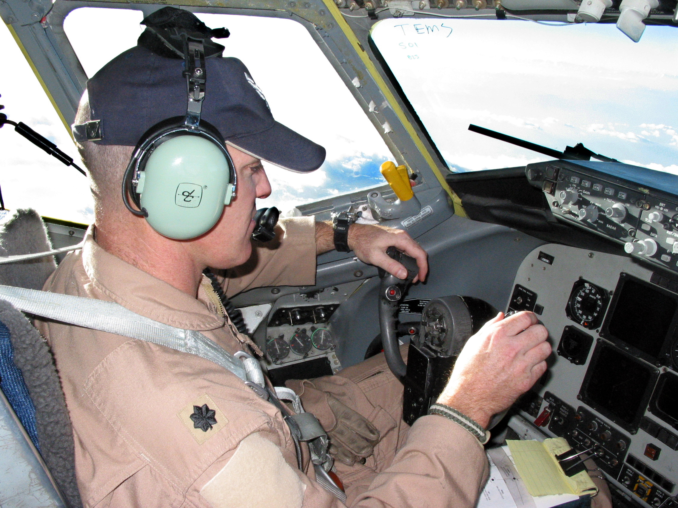 Pilot flies third consecutive 9-11 sortie > Air Force > Article Display