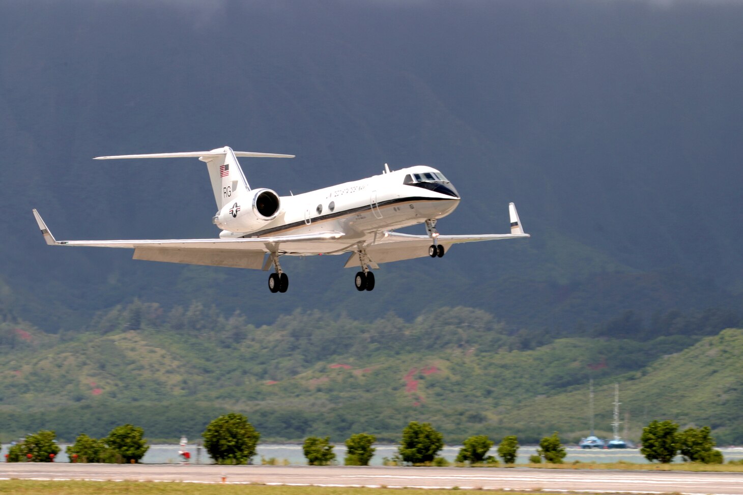 C-20 Gulfstream Logistics Aircraft > United States Navy > Display-FactFiles