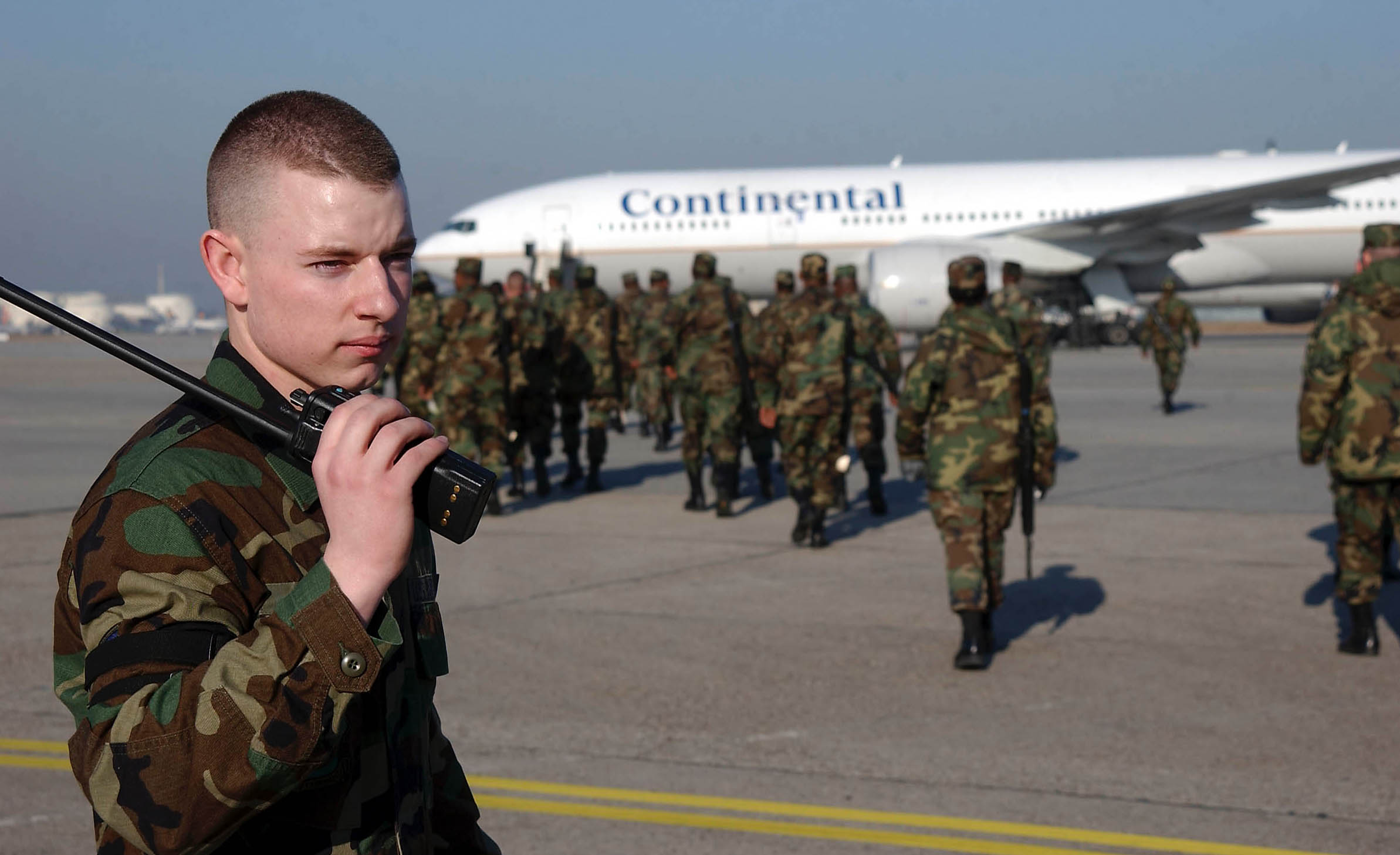 Planes, troops flood through Rhein-Main