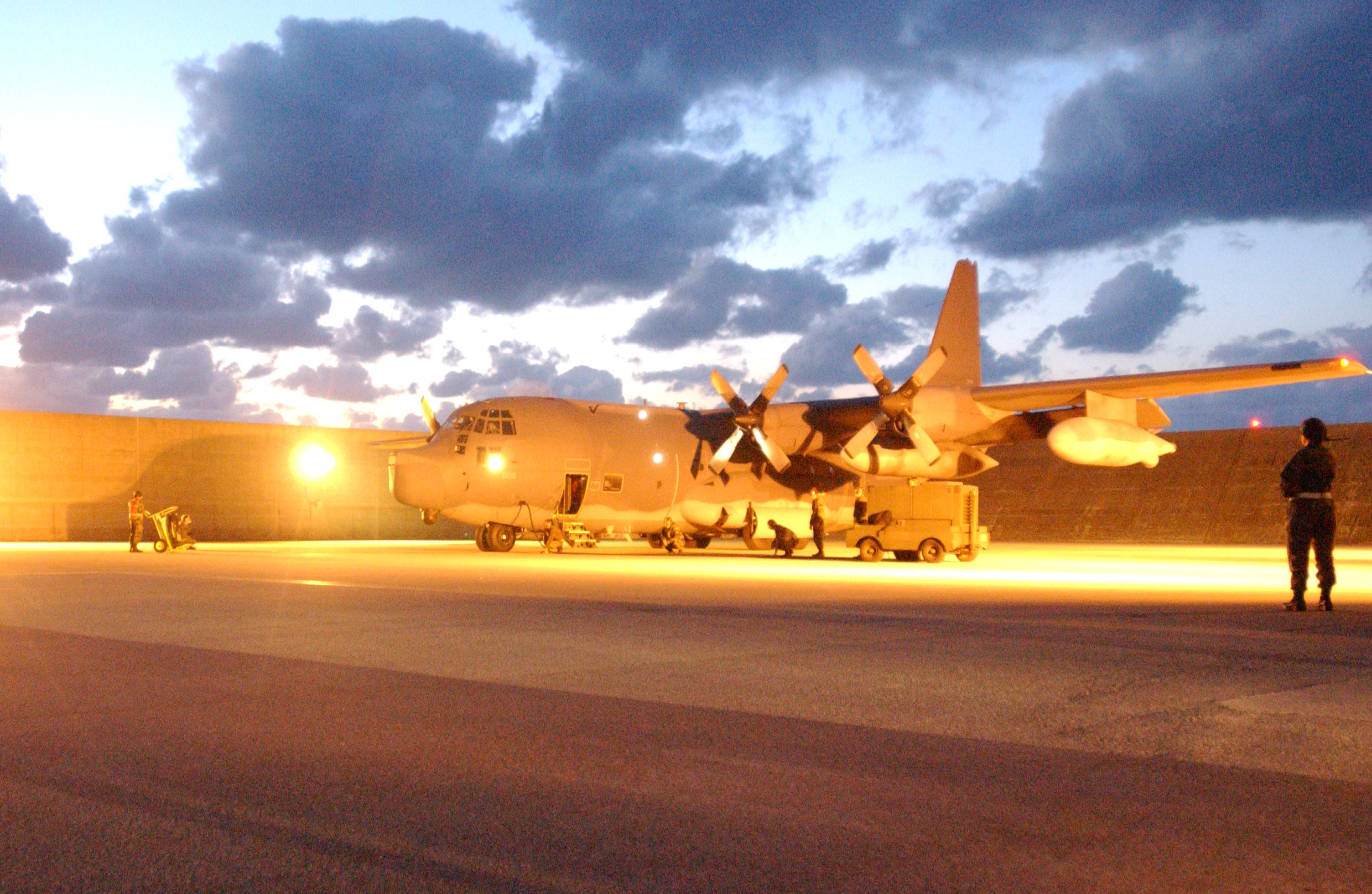 U.S. military team arrives to assess disaster relief efforts > Air ...