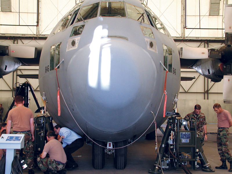 AEF Battlelab tests universal aircraft jacks > Air Force > Article Display