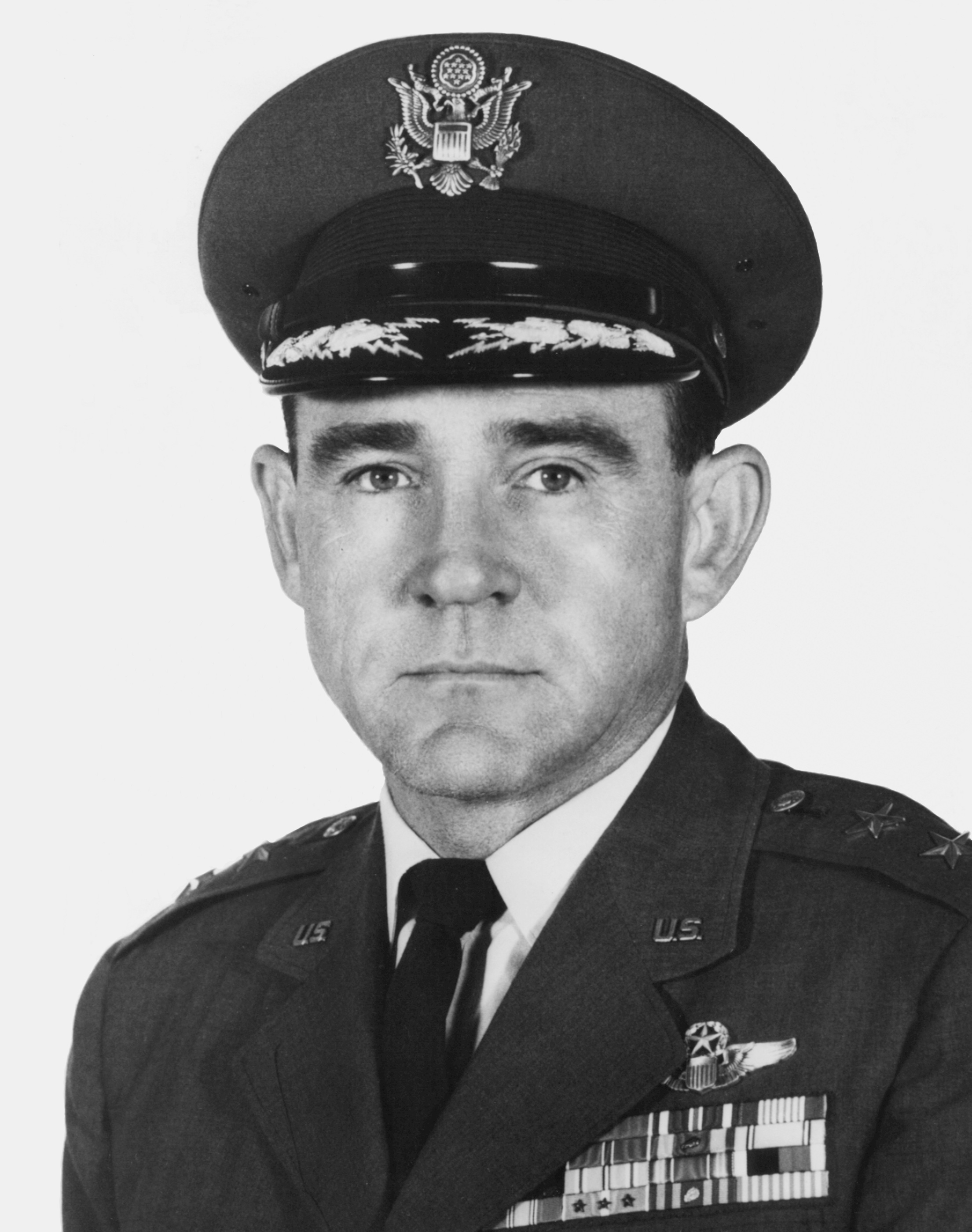 MAJOR GENERAL JOHN LOUIS MCCOY > Air Force > Biography Display