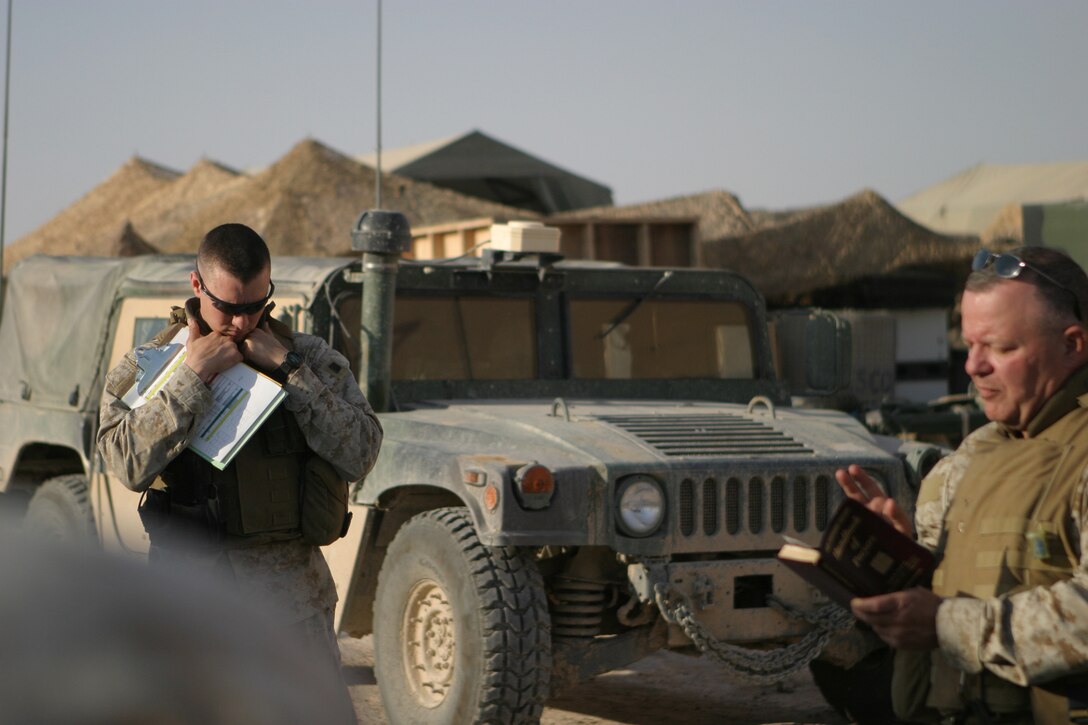 050404-M-1758Y-019