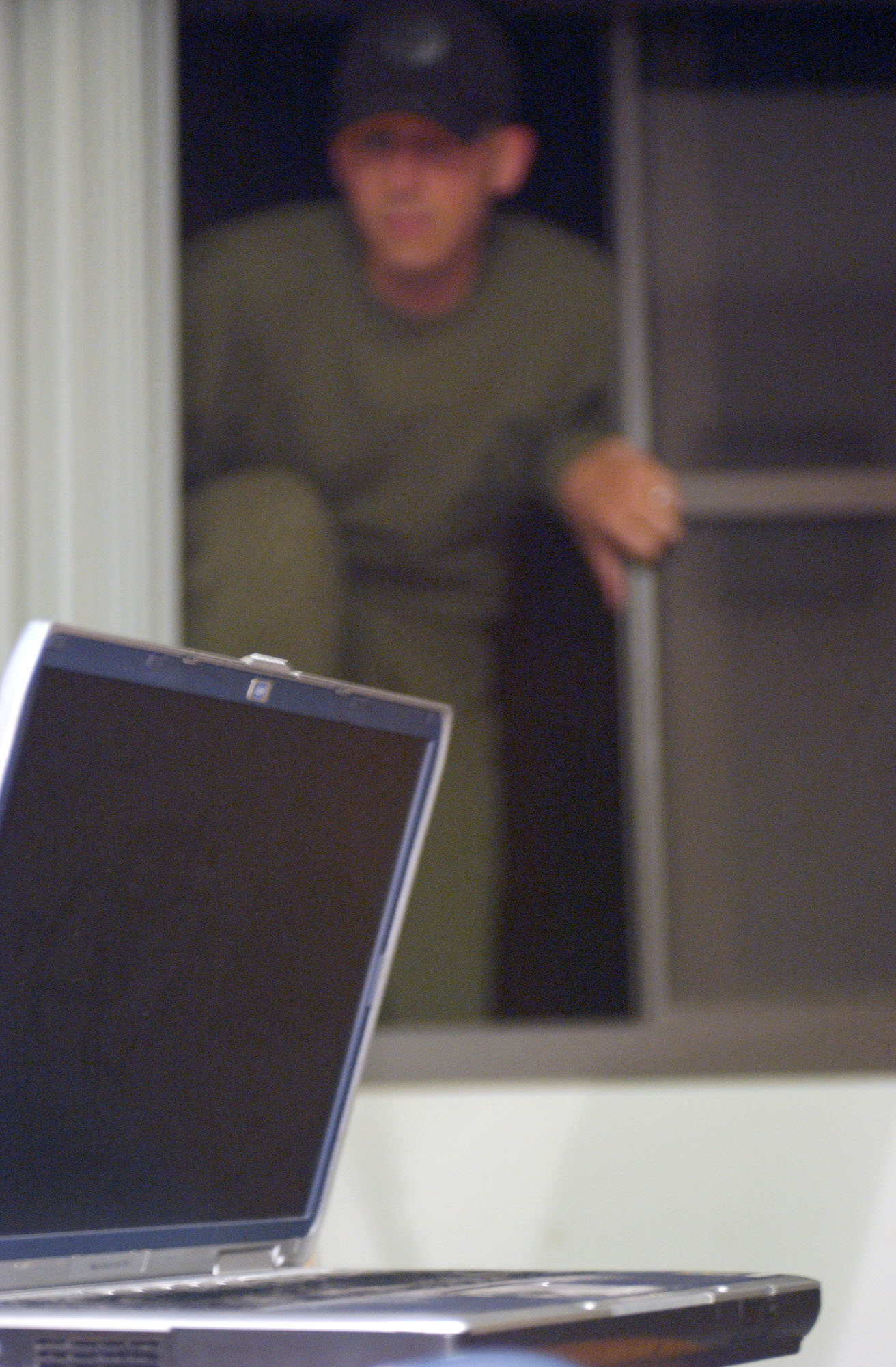 Barracks fall victim to laptop thieves > Marine Corps Air Station ...