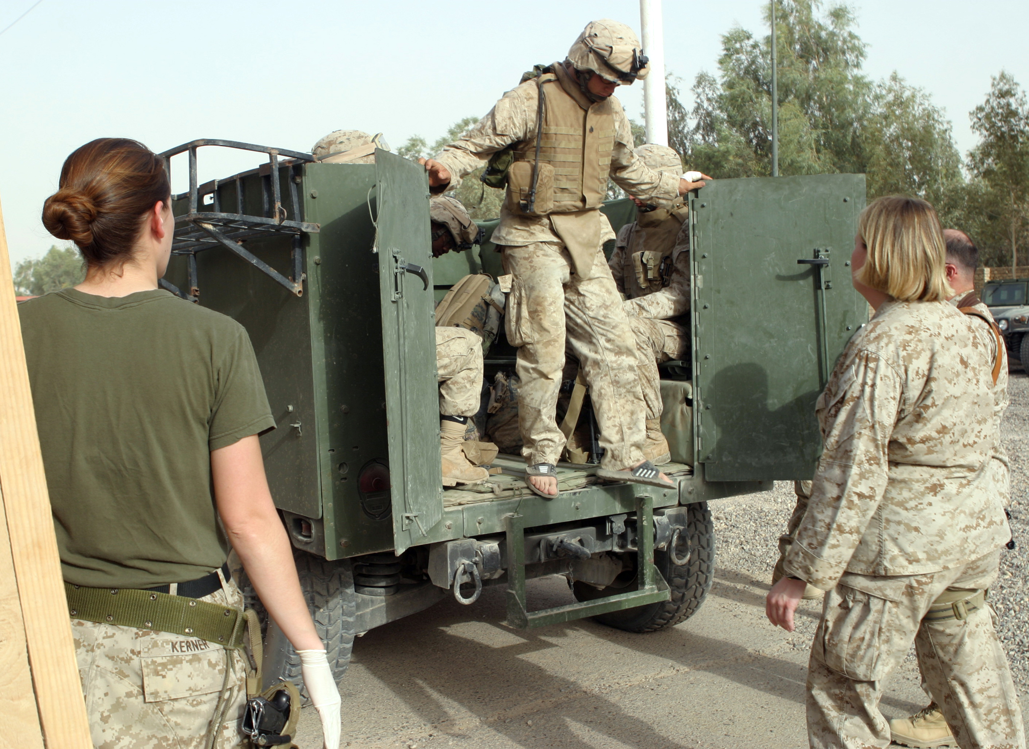 Utilities Marines generate continuous flight ops > 2nd Marine Aircraft ...