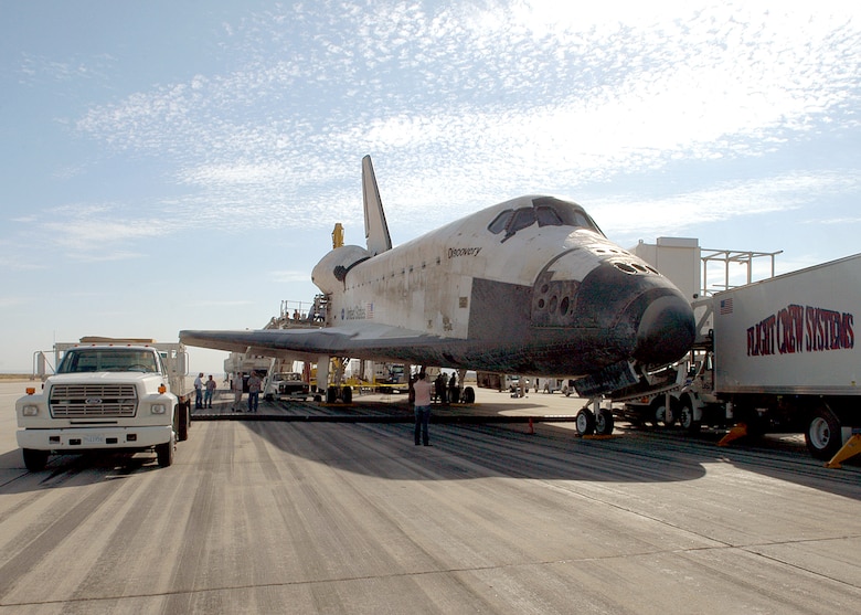 Edwards ready, on standby for shuttle return > Edwards Air Force Base ...