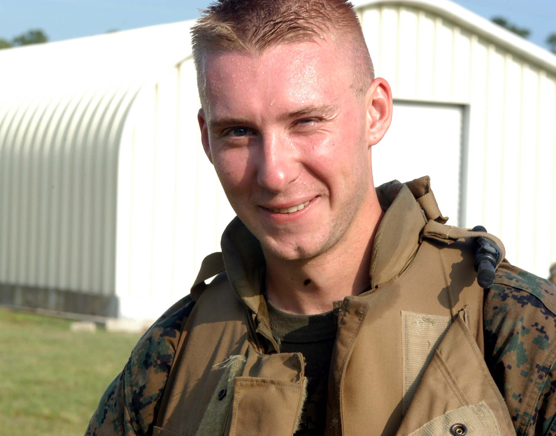 Albany Marines aid Habitat for Humanity > Marine Corps Recruiting ...