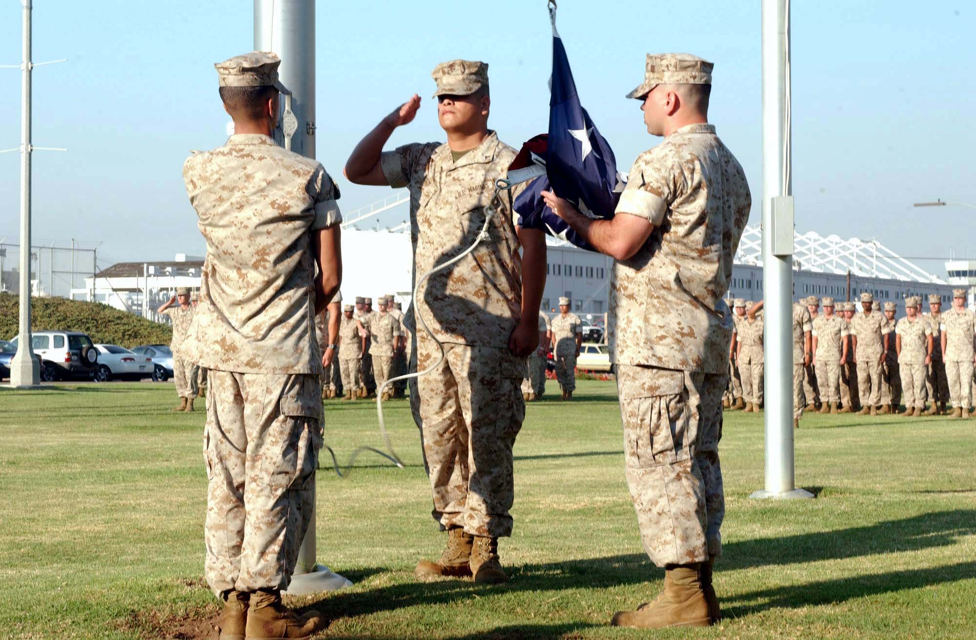 3rd MAW morning colors ceremony honors flag > Marine Corps Air Station ...