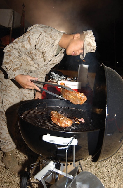 Station Marine grills cooking contest > Marine Corps Air Station Yuma ...