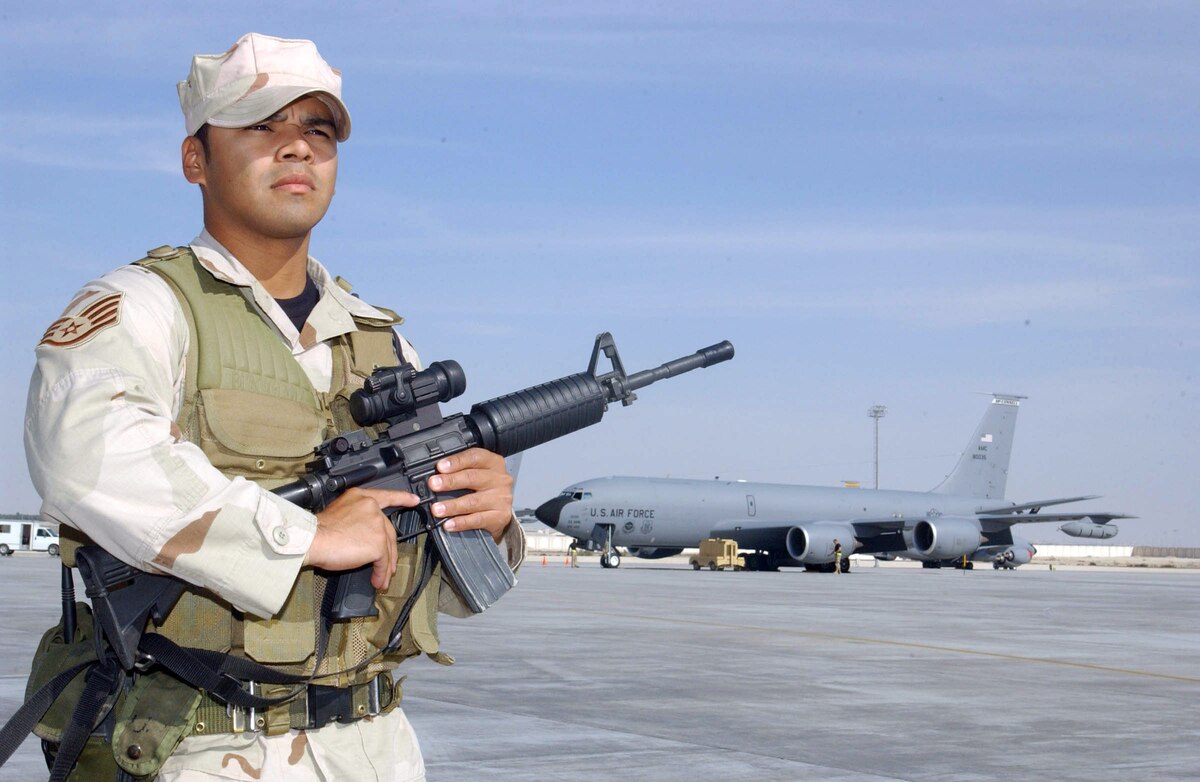 Standing watch > Air Force > Article Display