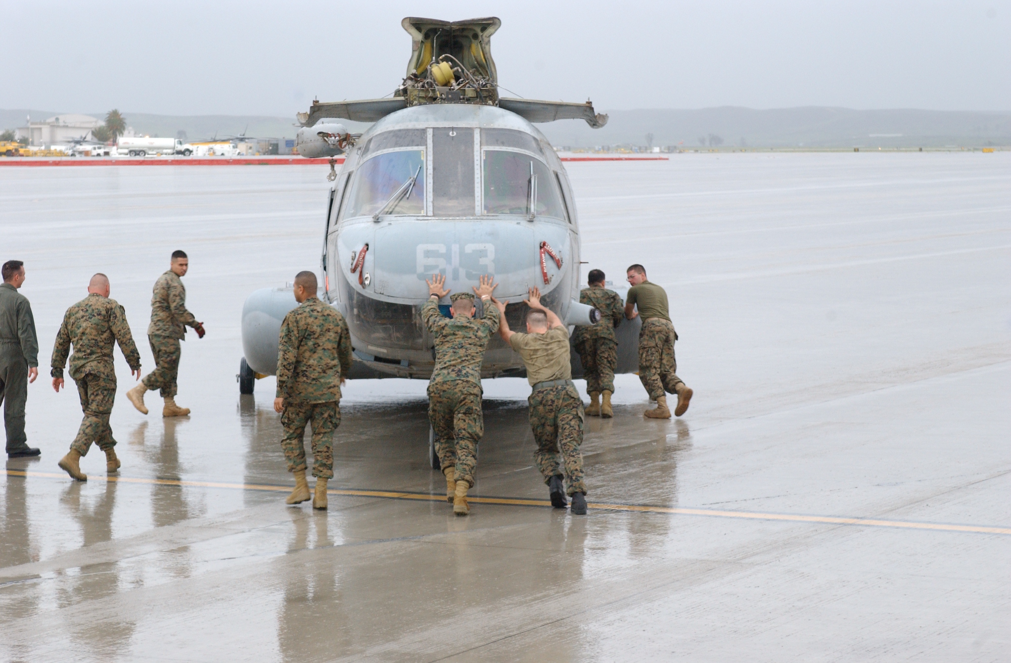 Commander earns star in combat zone > 2nd Marine Aircraft Wing ...