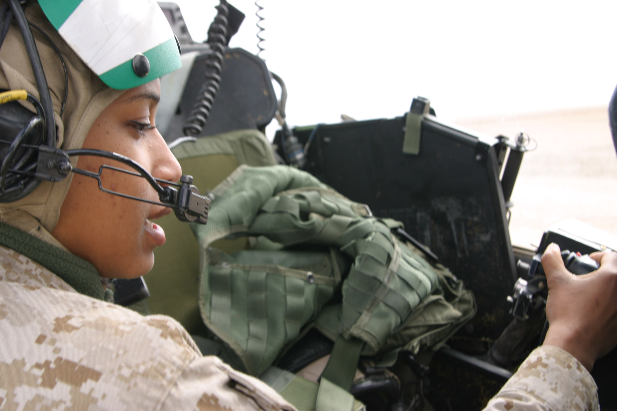 Single mother deploys in support of Operation Iraqi Freedom > United ...