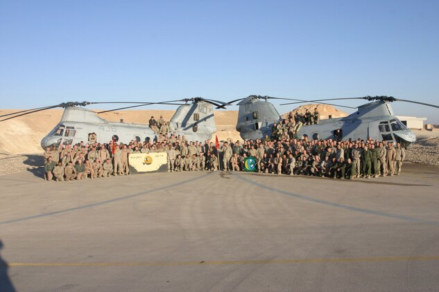 Reserve CH-46 squadrons meet in Iraq > 2nd Marine Aircraft Wing ...