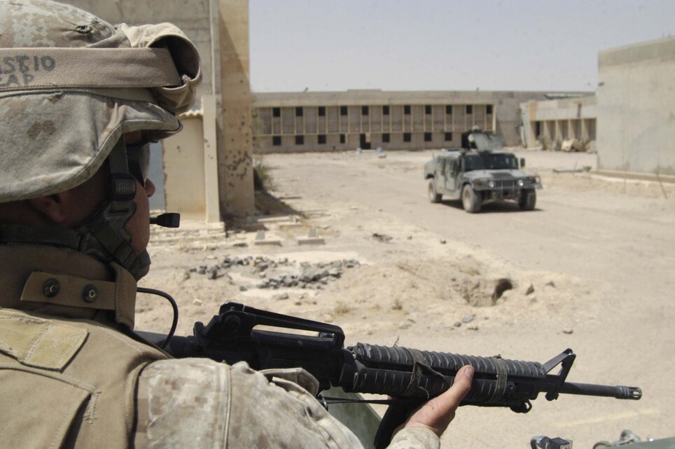 3/4 guard force works to prevent enemy attacks > United States Marine ...