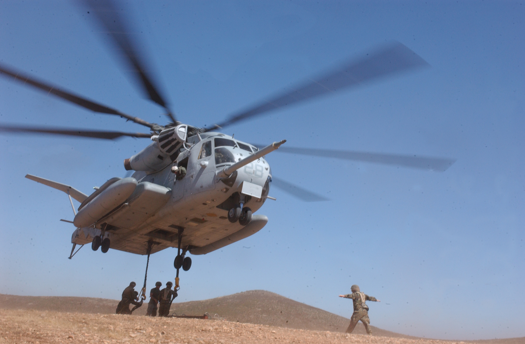 Miramar's heavy lift assets carry the load > Marine Corps Air Station ...