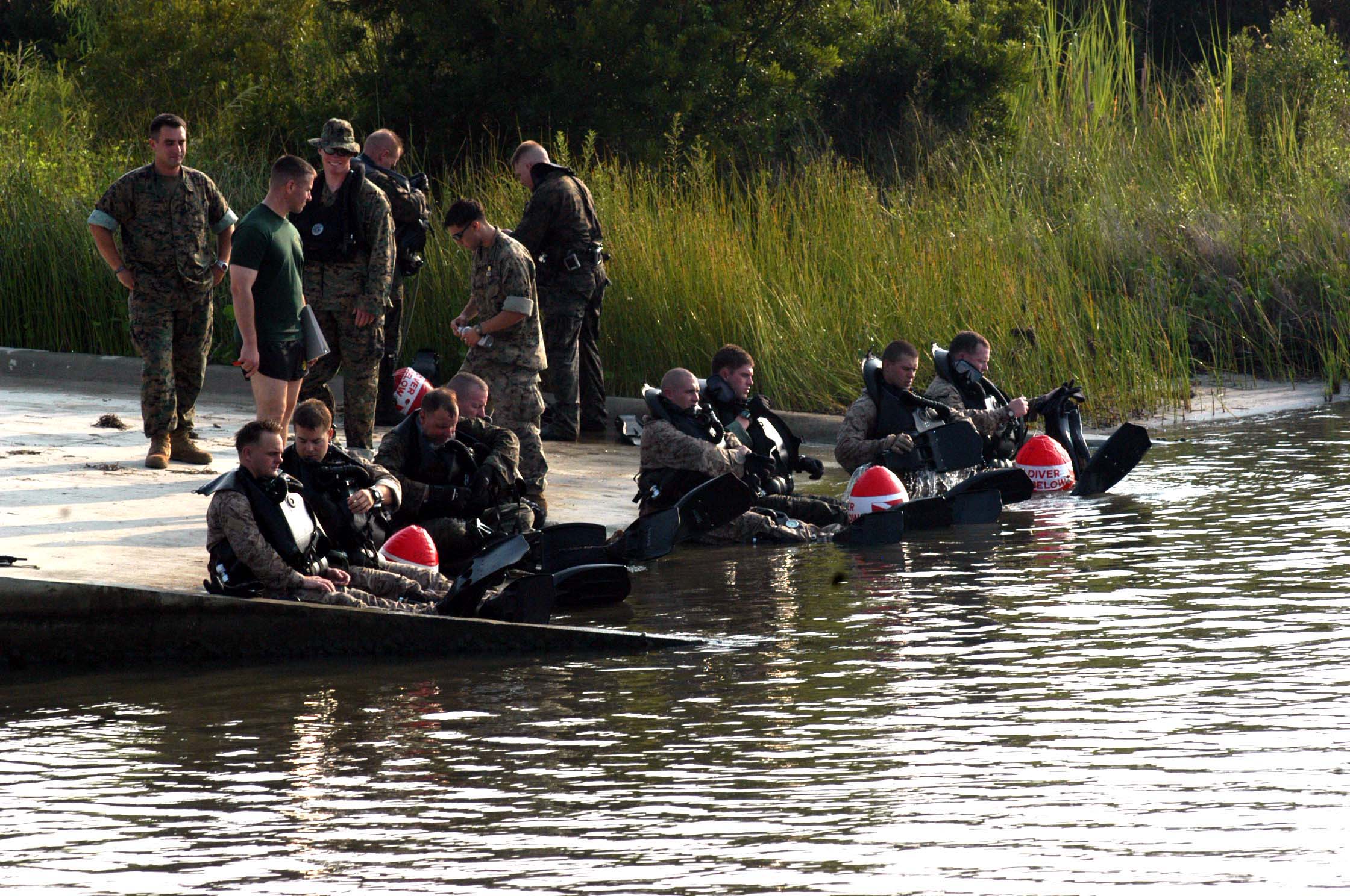 2nd Force Recon Marines tackle the New River > II Marine Expeditionary ...