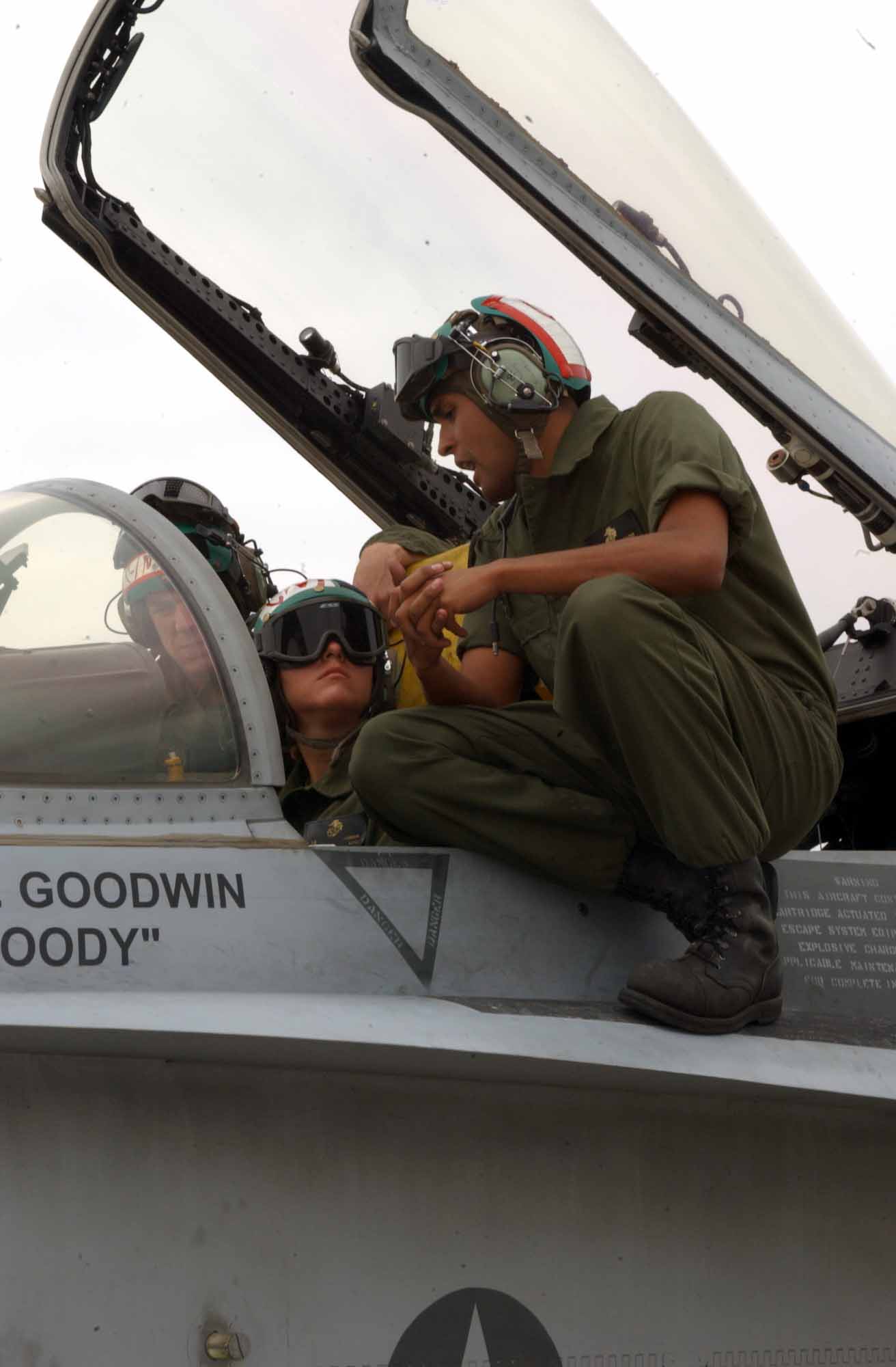 Avionics Marines keep sophisticated jets safe > Marine Corps Air ...