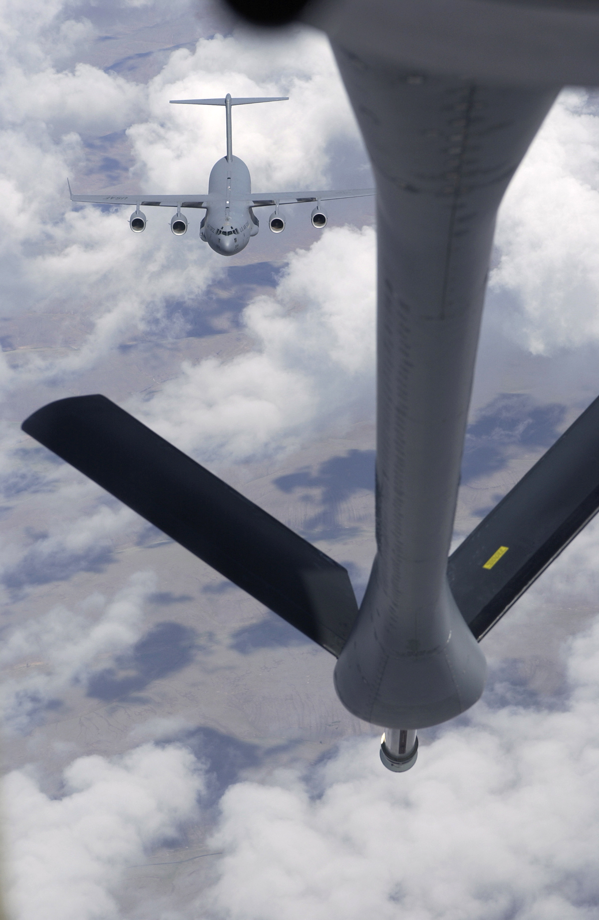 Airdrop, refueling events take flight at Rodeo 2005 > Air Force ...