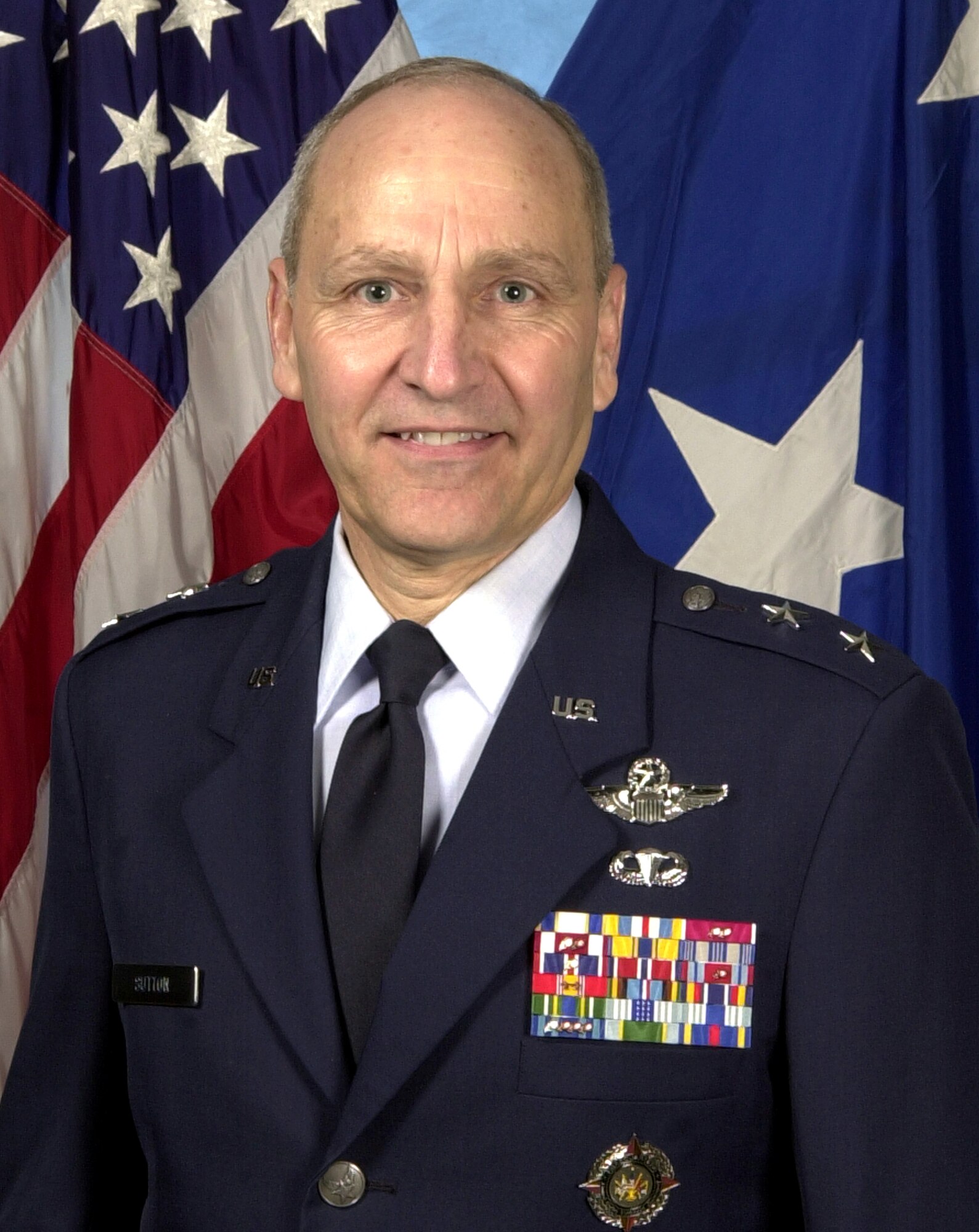 MAJOR GENERAL PETER U. SUTTON > Air Force > Biography Display