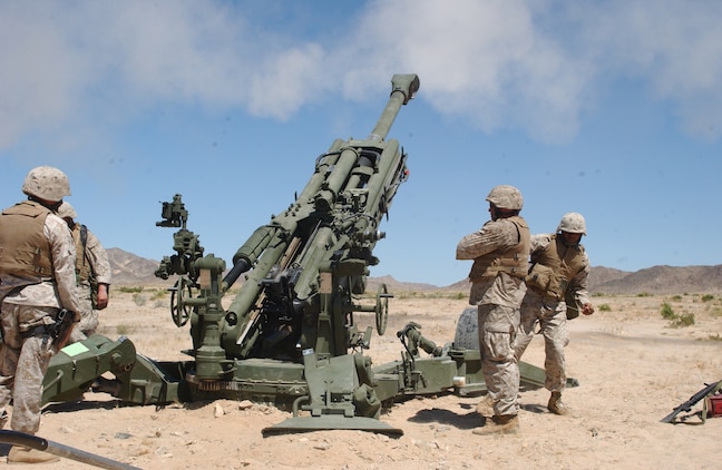 New howitzer makes thunderous debut > Deputy Commandant Information ...