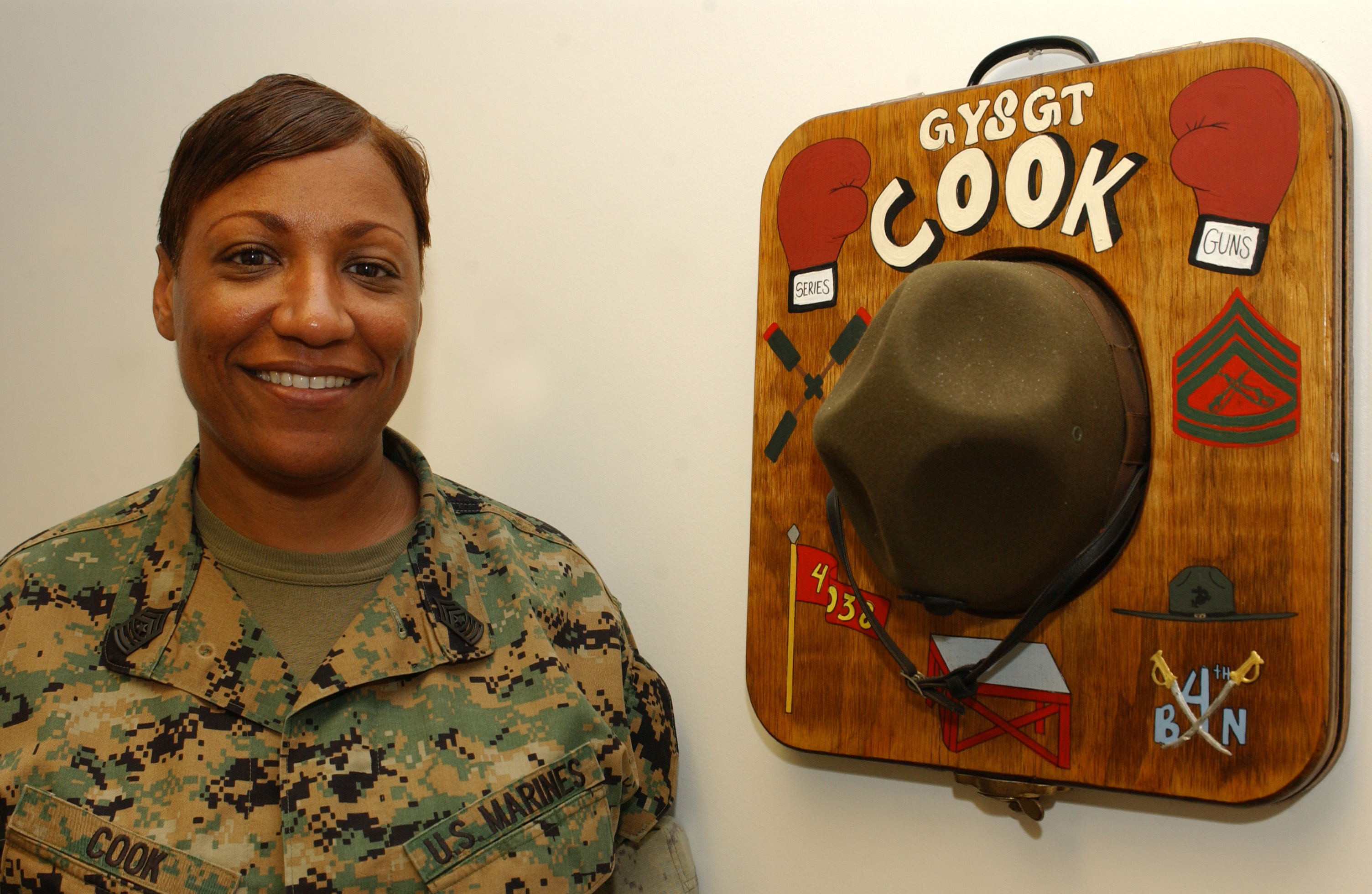 Sergeant major represents Marine Corps in Arlington National Cemetery ...
