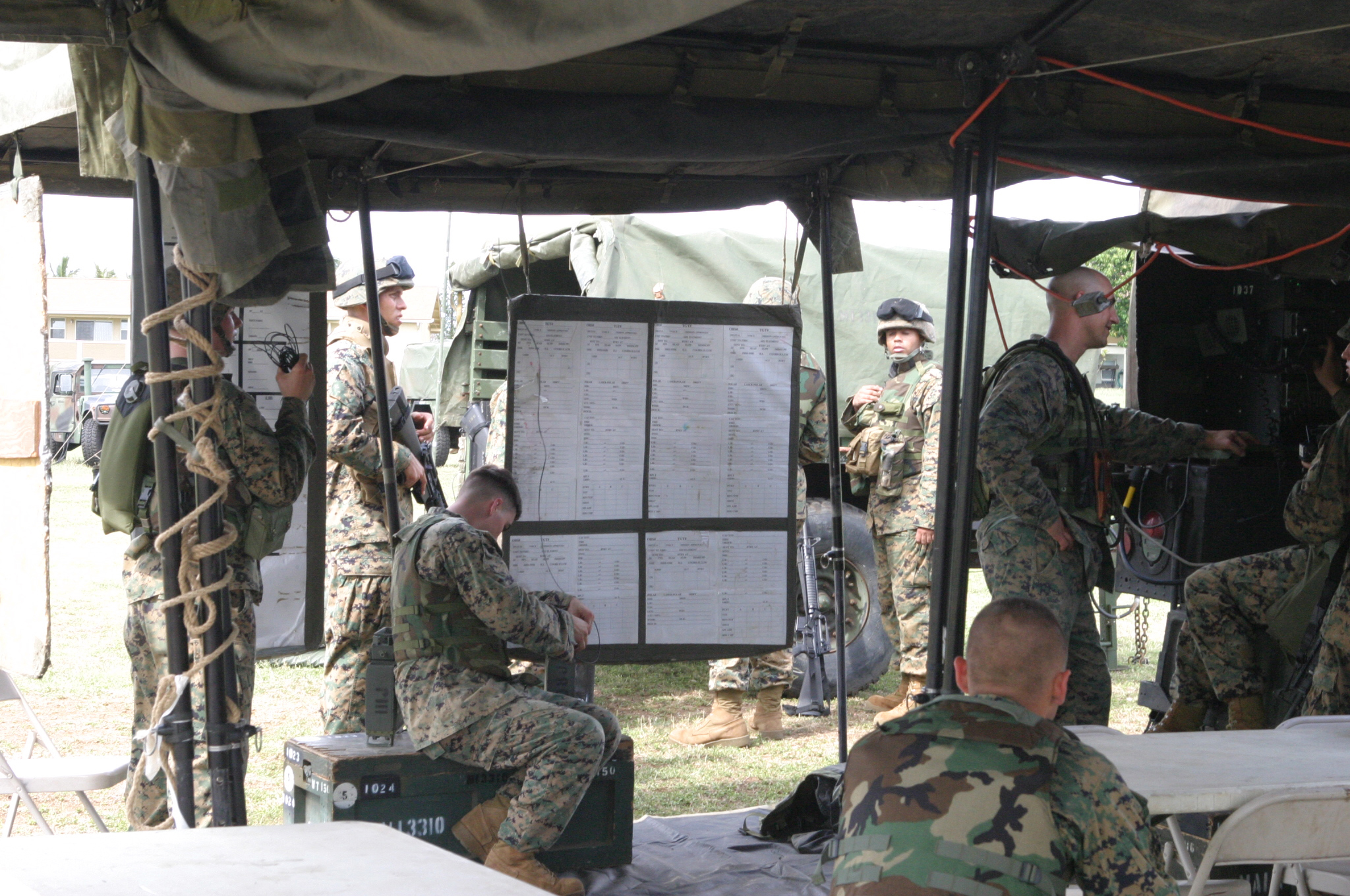 Wired up: 1/12 Marines set up communications > Marine Corps Base Hawaii ...