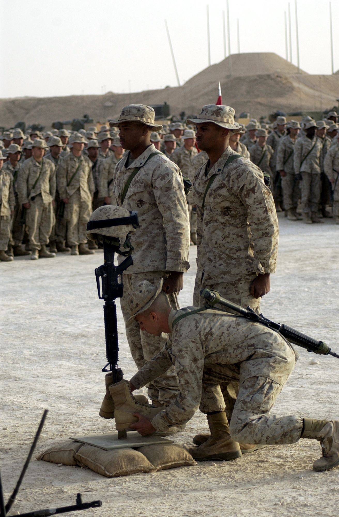 All hands fight FOD > Marine Corps Air Station Miramar-EMS > News Article