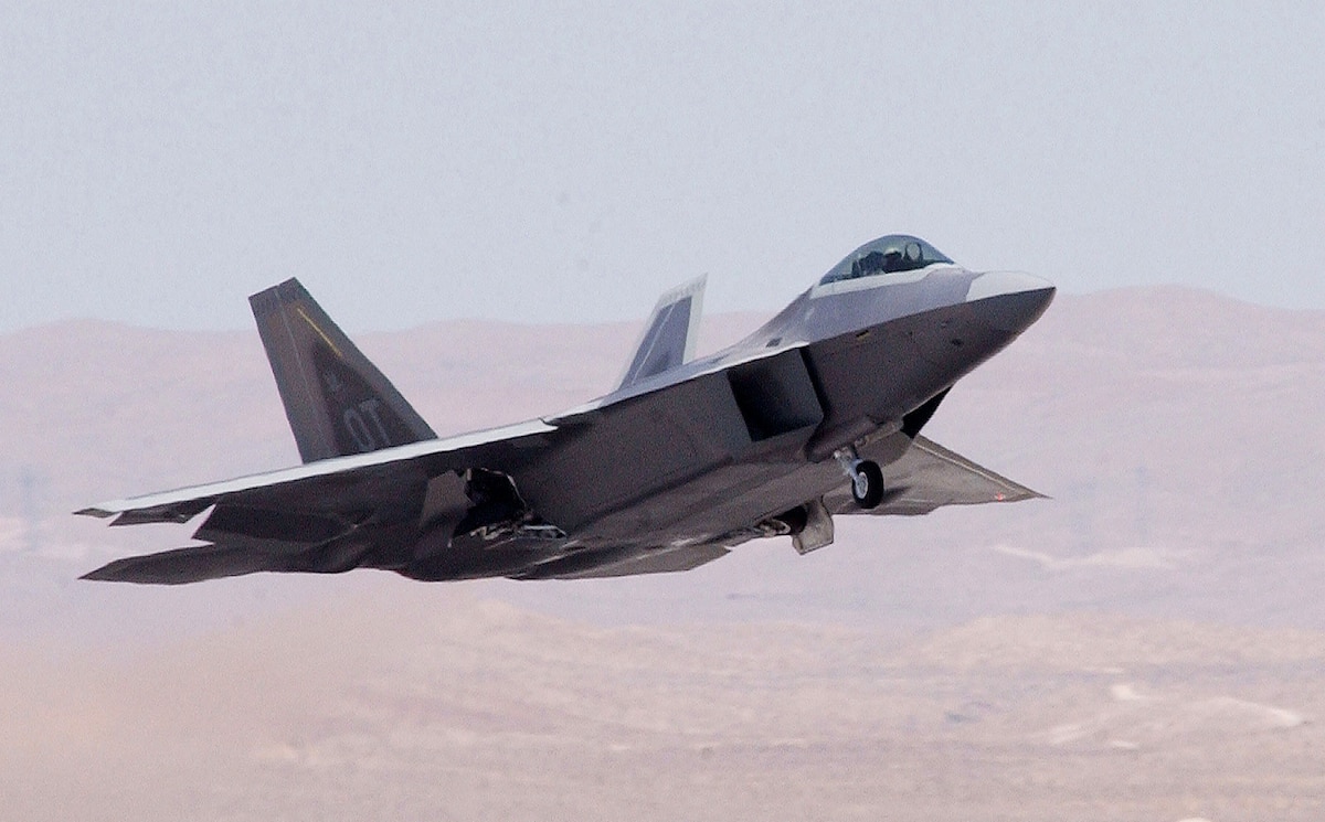 Raptor releases JDAM during first 'follow-on' evaluation mission > Air ...