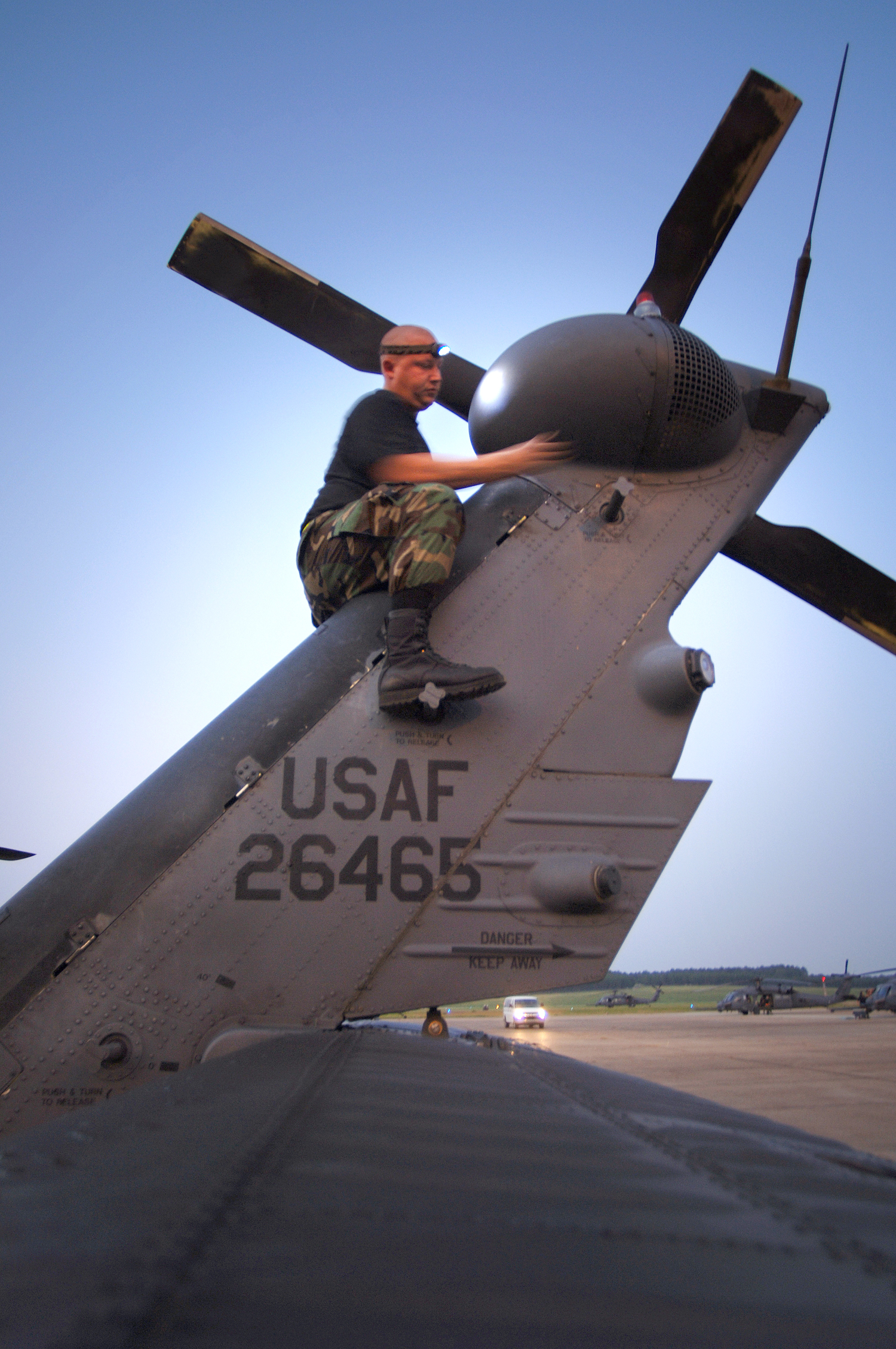 Katrina floodwaters a biohazard-laden ‘soup’ > Air Force > Article Display