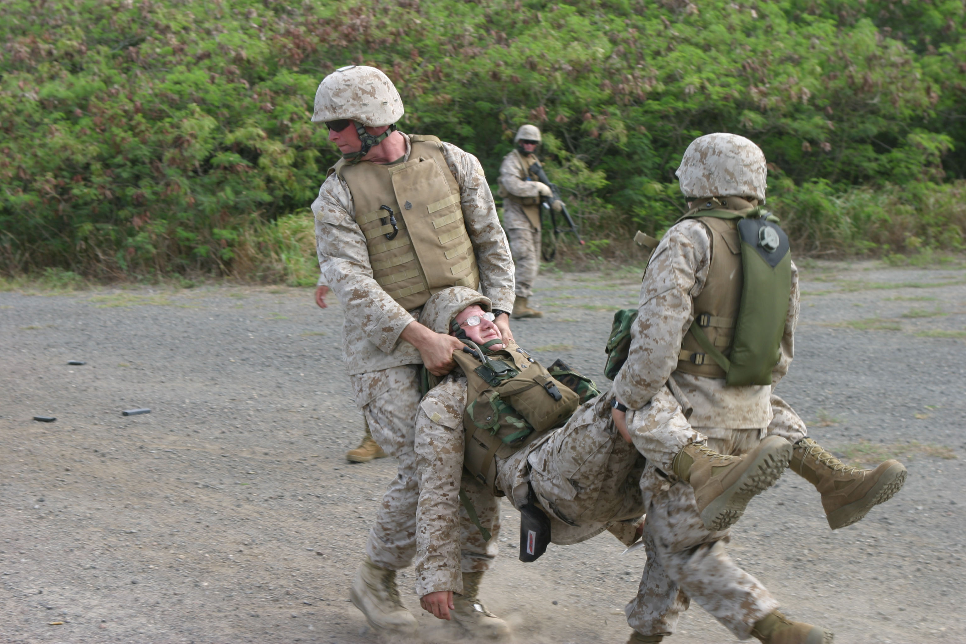 3rd Radio Battalion Marines prepare for deployment with convoy training ...