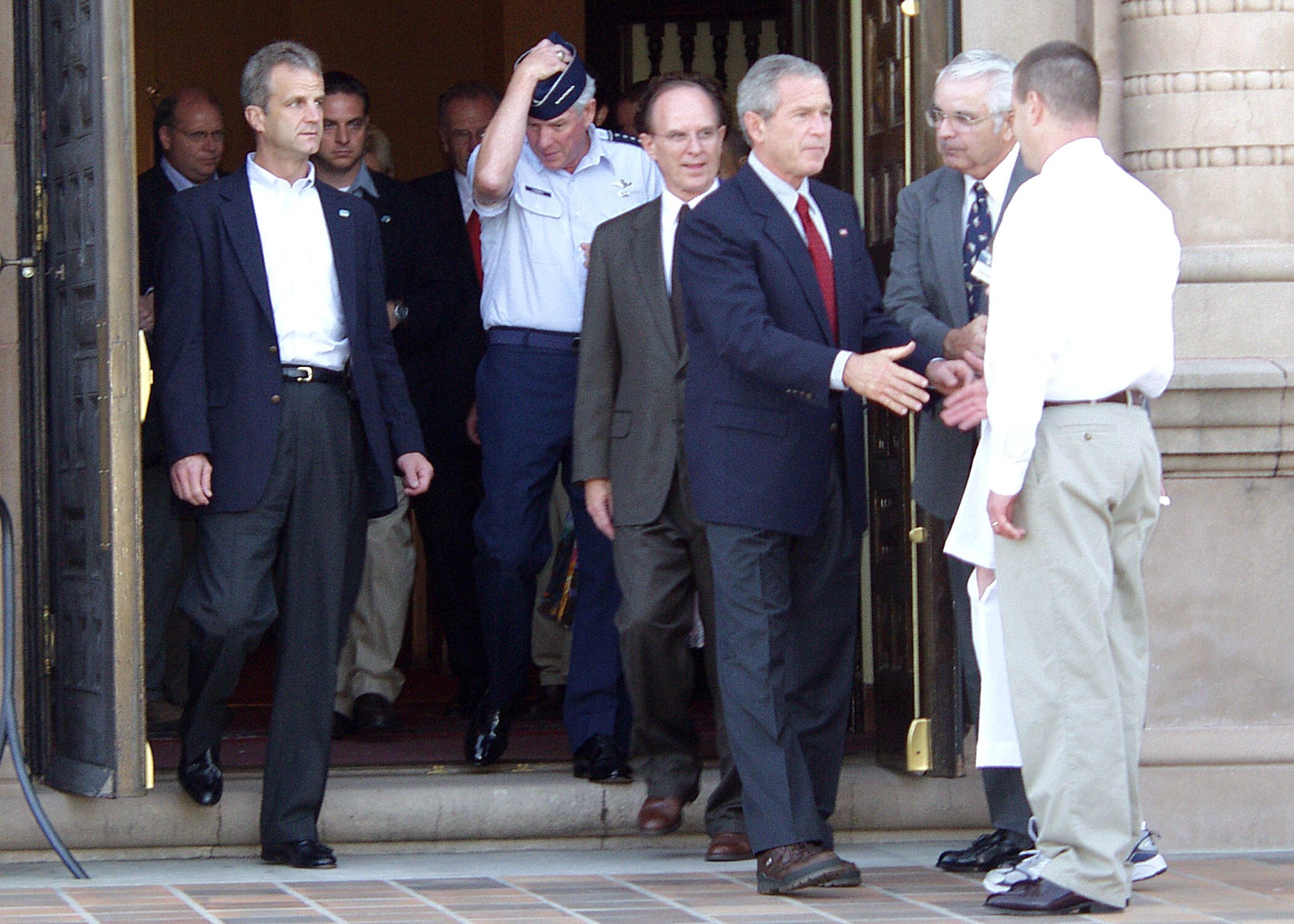 President monitors Hurricane Rita operations at Randolph > Air Force ...