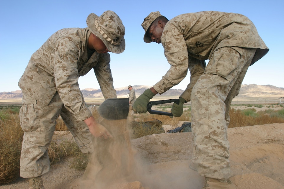 1/3 begins Mojave Viper training exercise > Marine Corps Base Hawaii ...