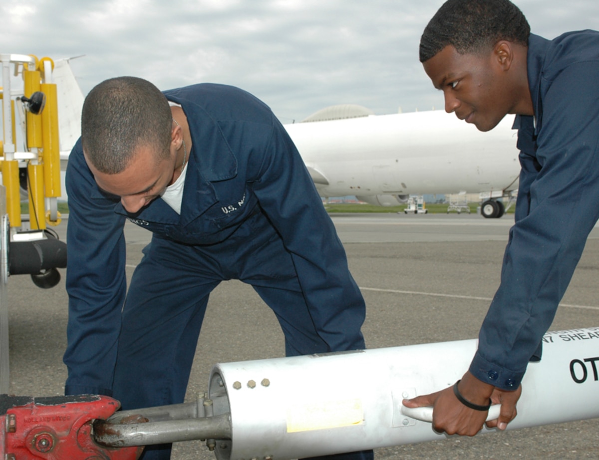 TACAMO detachment stands at the ready > Travis Air Force Base > Display