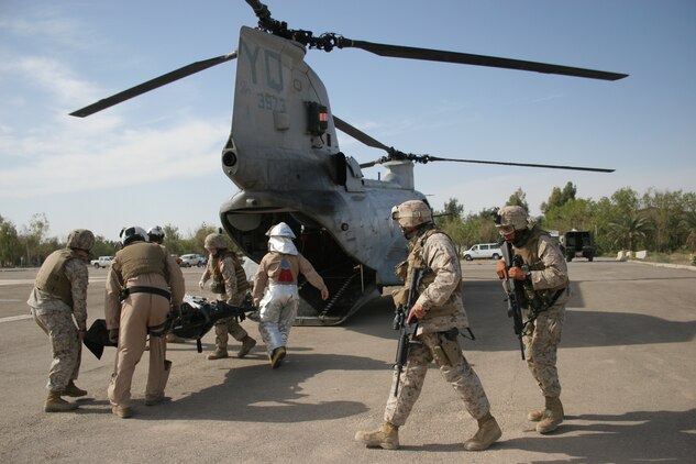Medical care in Fallujah a team effort > 1st Marine Logistics Group ...