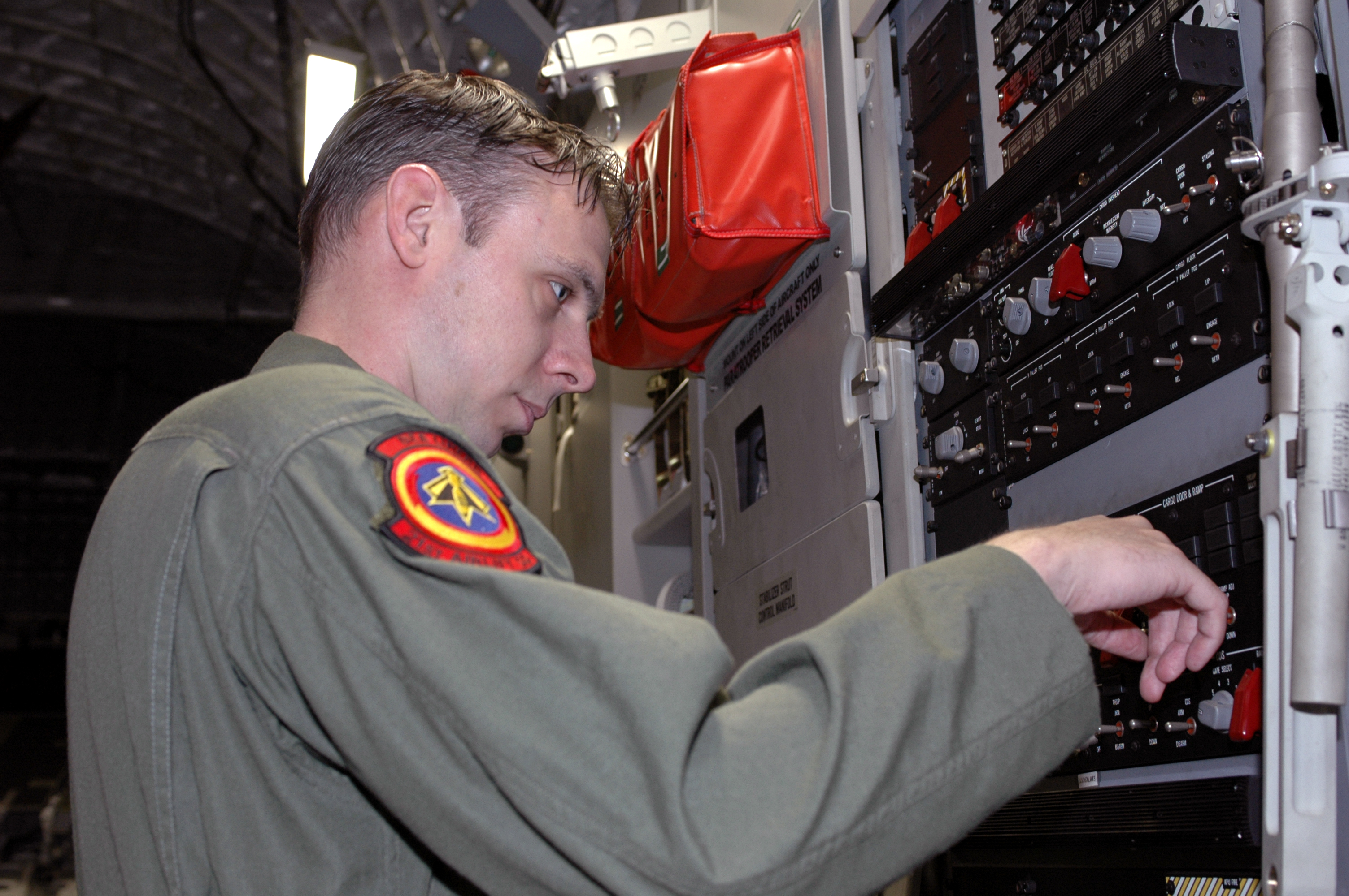 21st Airlift Squadron loadmaster saves lives, aircraft > Travis Air ...