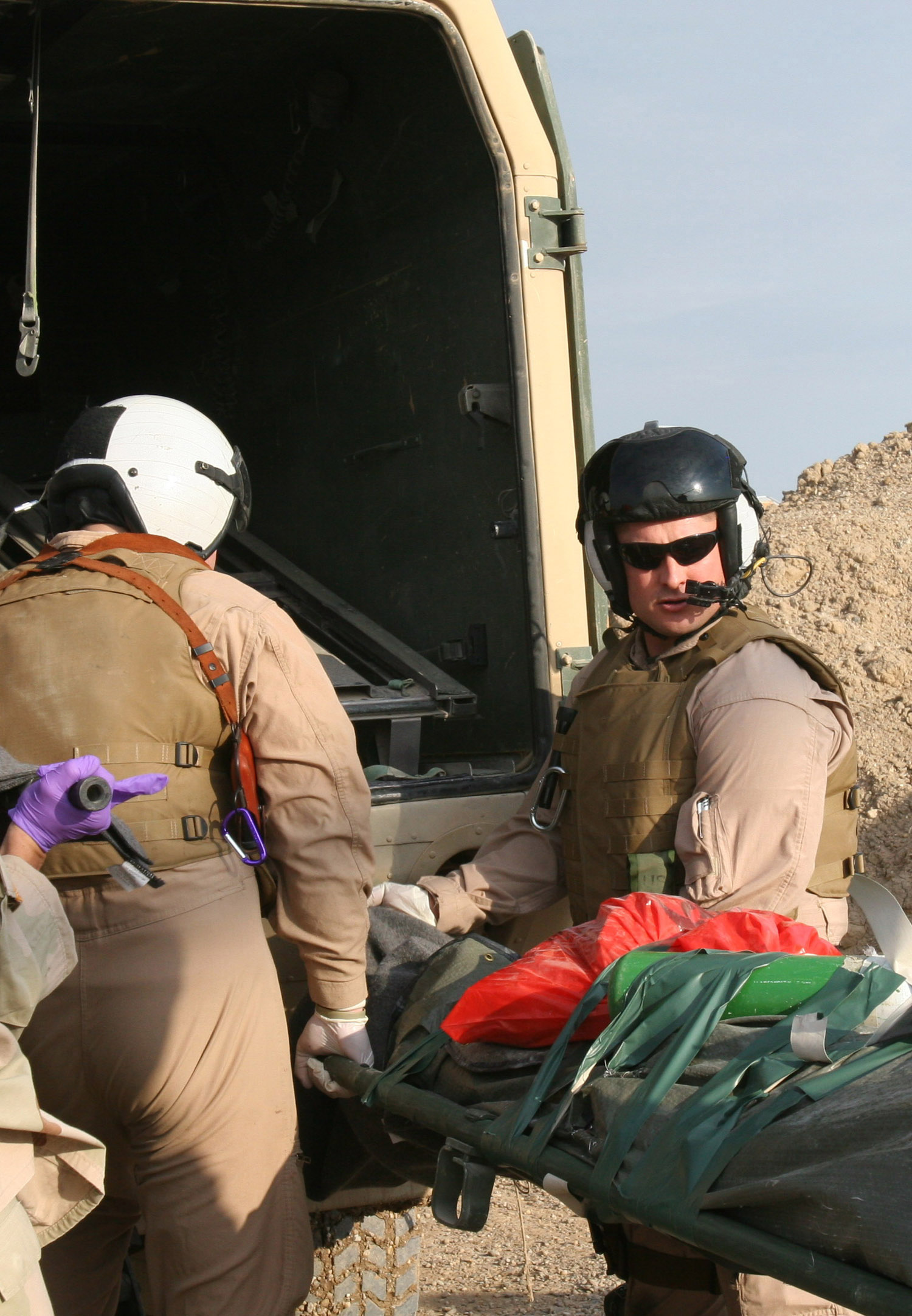 CASEVAC corpsmen risk their lives to save another > 3rd Marine Aircraft ...