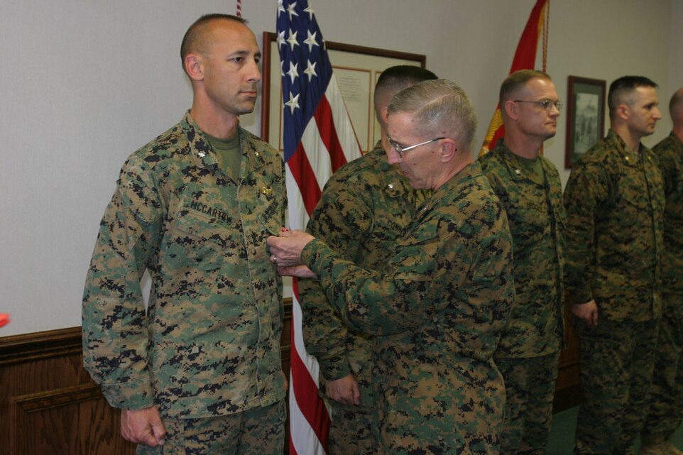 Marine awarded Bronze Star > United States Marine Corps Flagship > News ...