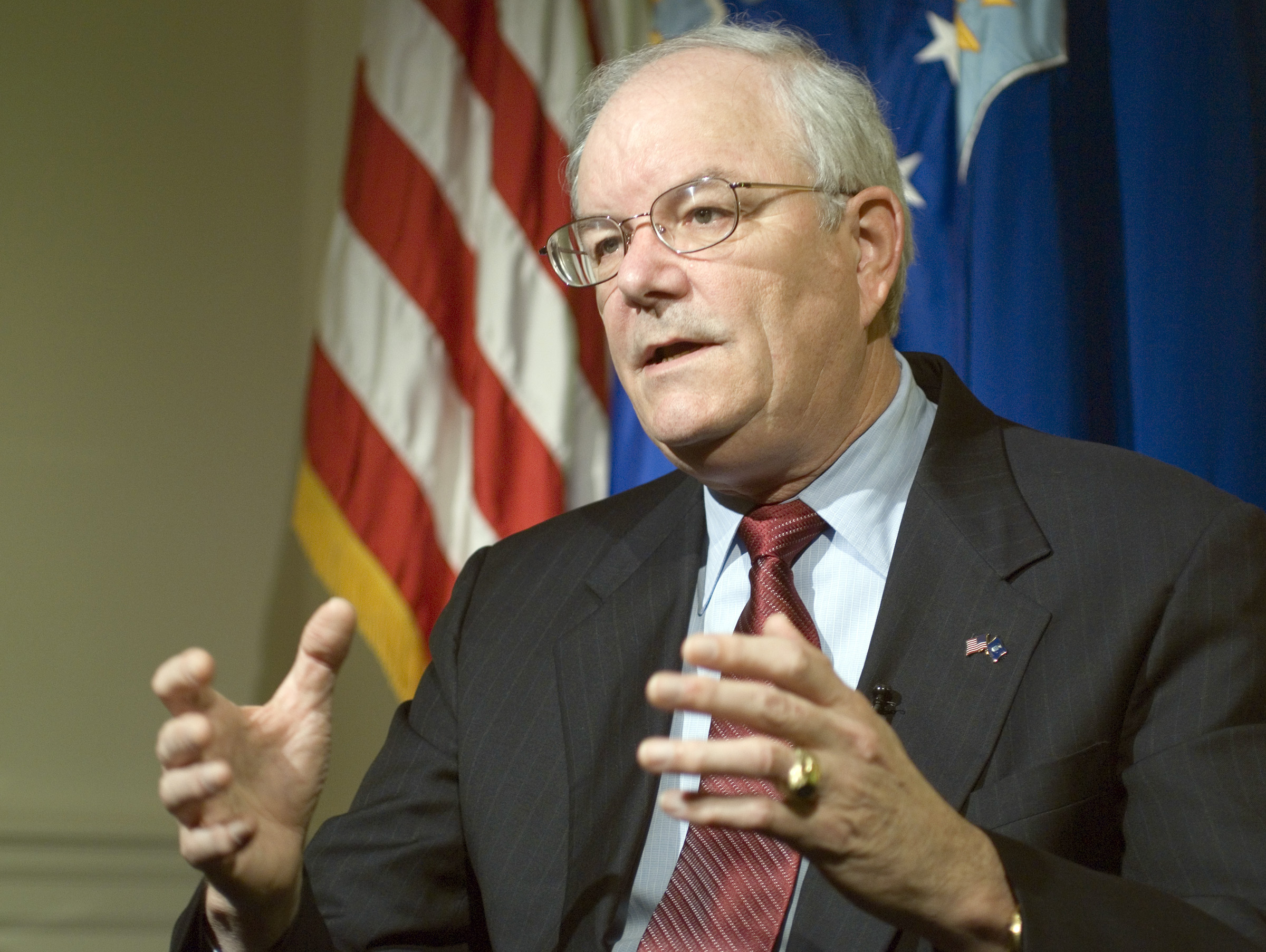 Wynne sees pride in Airmen during Southwest Asia visit > Air Force ...