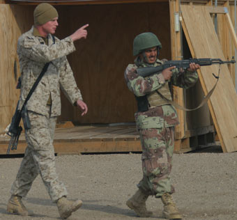 2/6 trains first Iraqi Army squad leader course > 2nd Marine Division ...