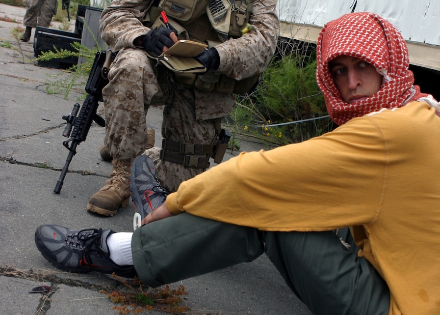 Marines act as role players during real-world scenarios > 2nd Marine ...