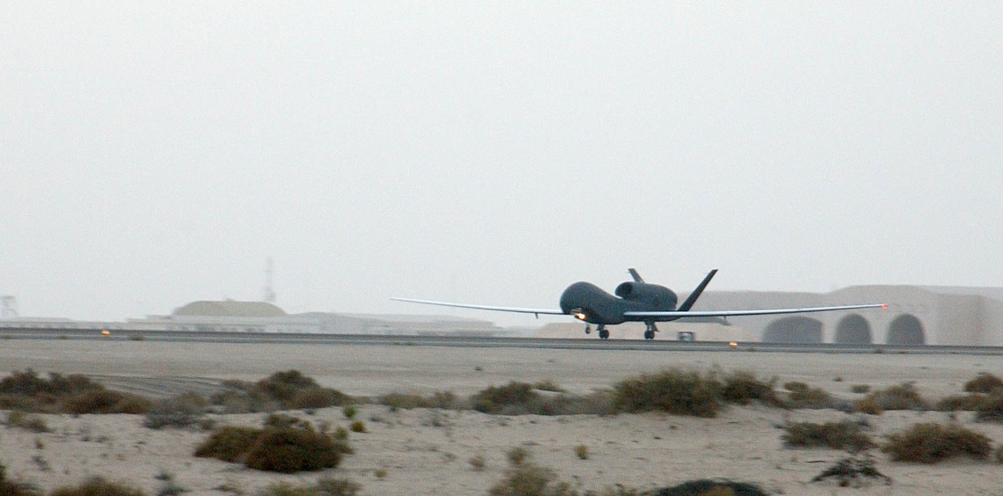 Air Force takes delivery of first production Global Hawks > Air Force ...