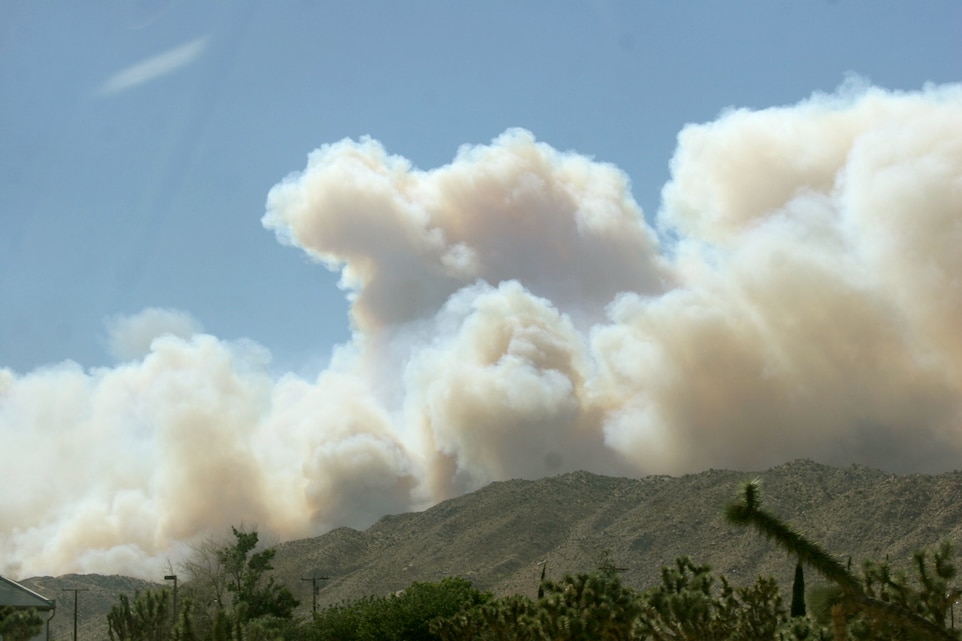 Firefighters from Marine base aid in combating wildfires > United ...