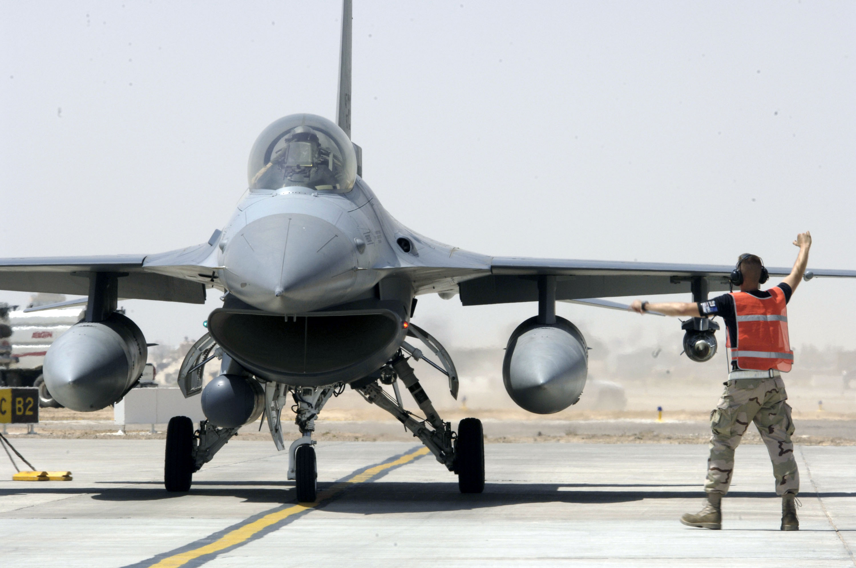 Falcon in the desert > Air Force > Article Display