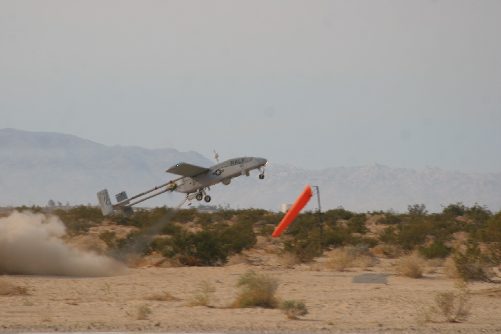 EAF Marines ensure pilots safety on runways at Al Asad > United States ...
