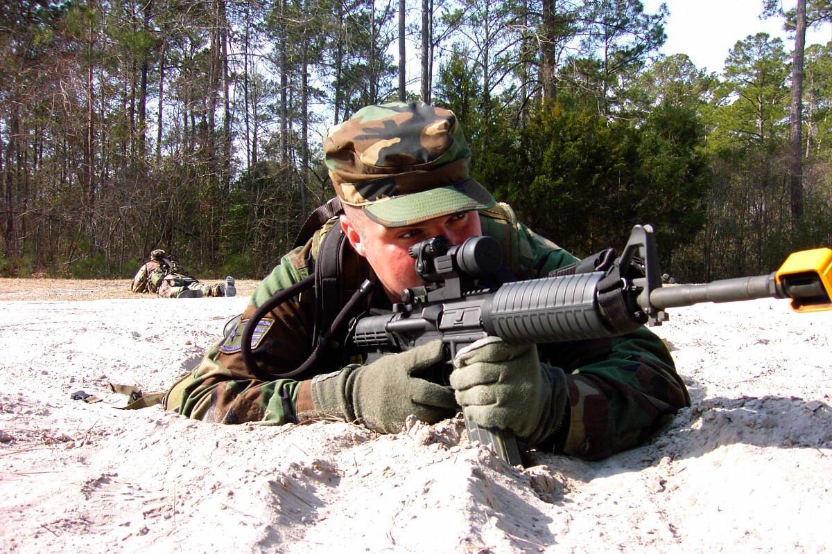 Marines train reservists in ground combat > 916th Air Refueling Wing ...