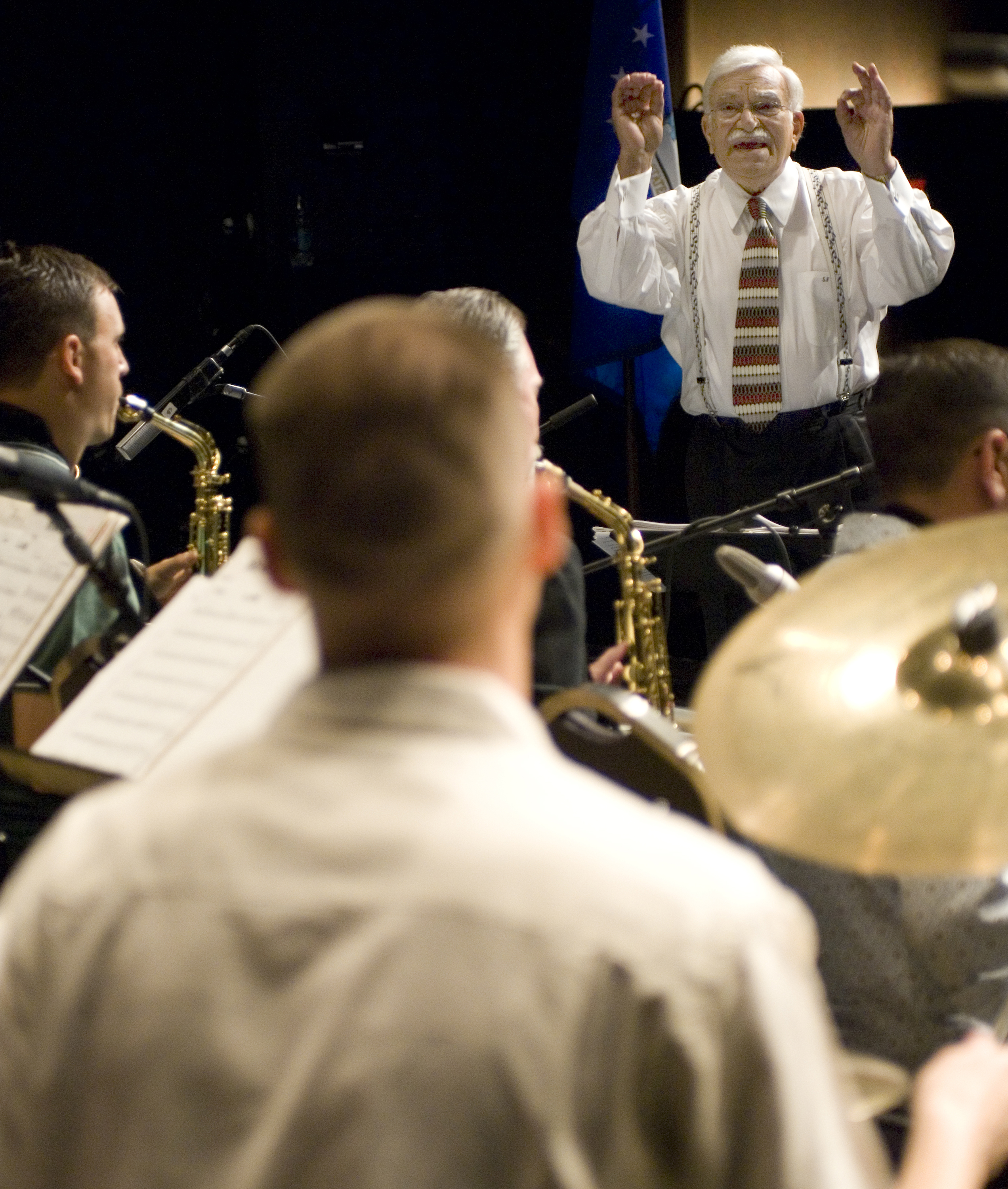 Academy band wows crowd with help from old friend > Air Force > Article ...