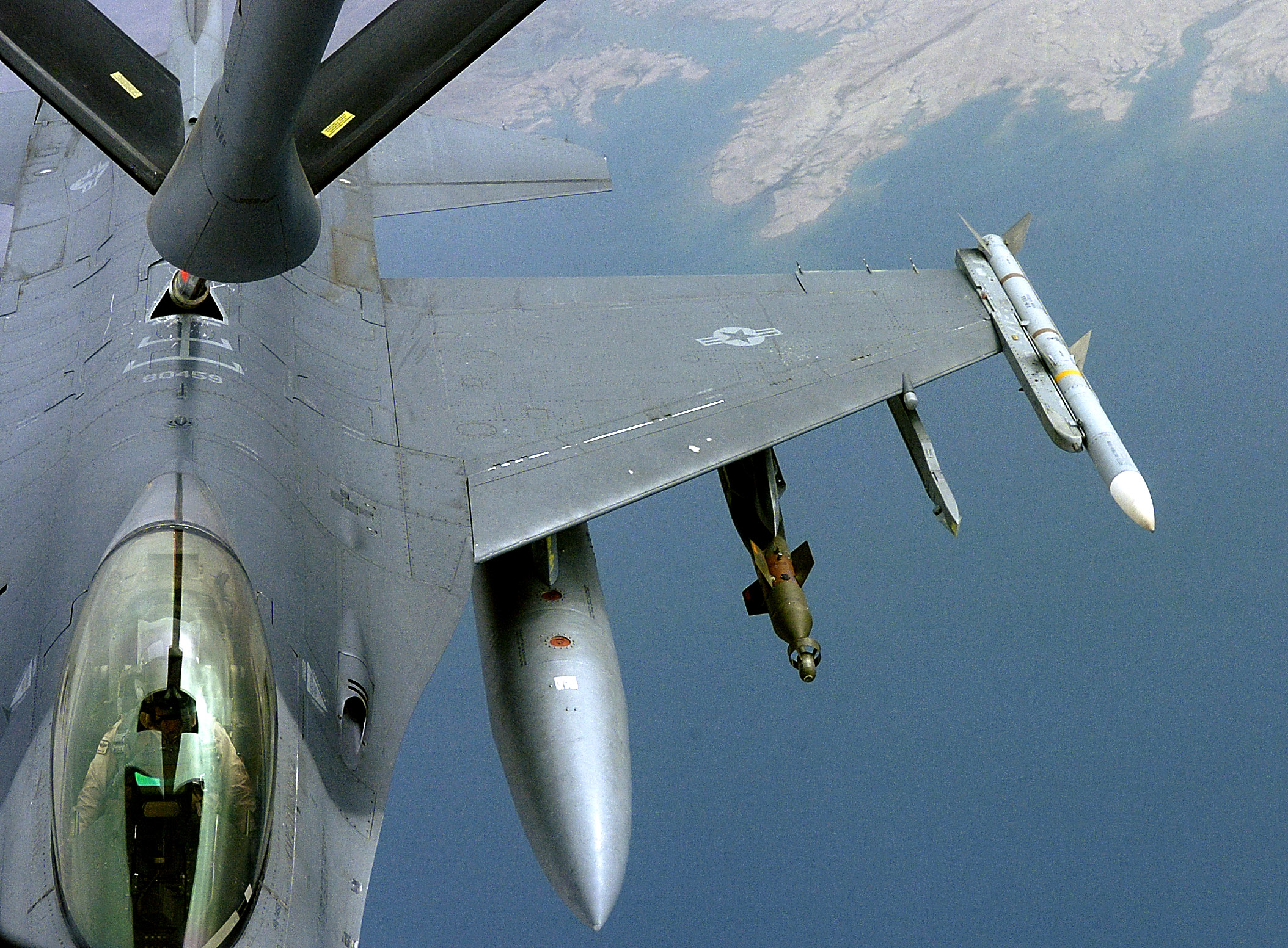 Two F-16s reach milestone > Air Force > Article Display